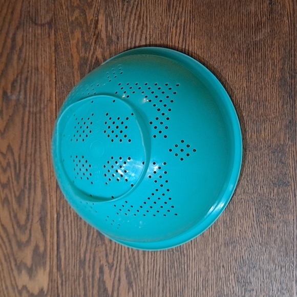 Tupperware | Kitchen | Vintage Tupperware Colander Strainer | Poshmark